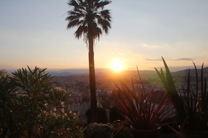 Belle Maison Avec Vue Splendide Proche Port Plages - Nice