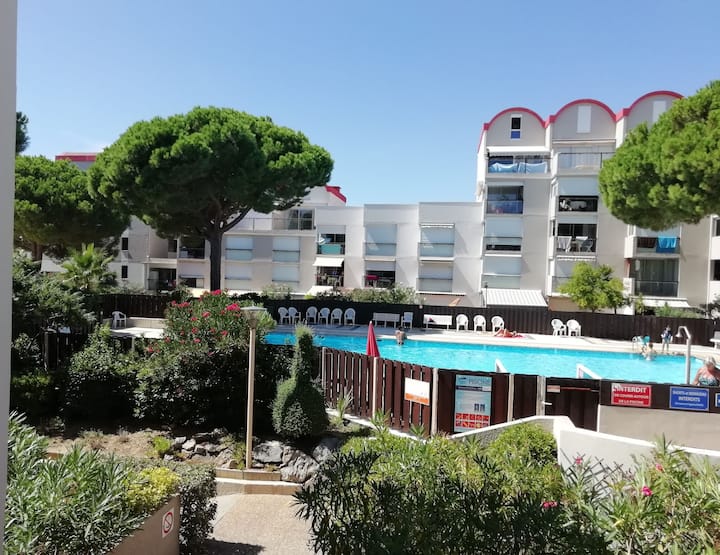 Beau Studio. Piscine. Parking. Emplacement Idéal. - Gruissan