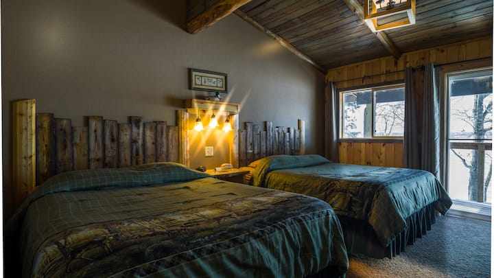 Room 19 - The Wood Duck Room - Curriers (No Pet) - Rice Lake, WI