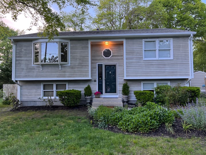 Tranquil 3 Bedroom Beach Escape - South Kingstown, RI