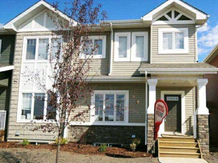 Large Room With Private Washroom - Fort McMurray