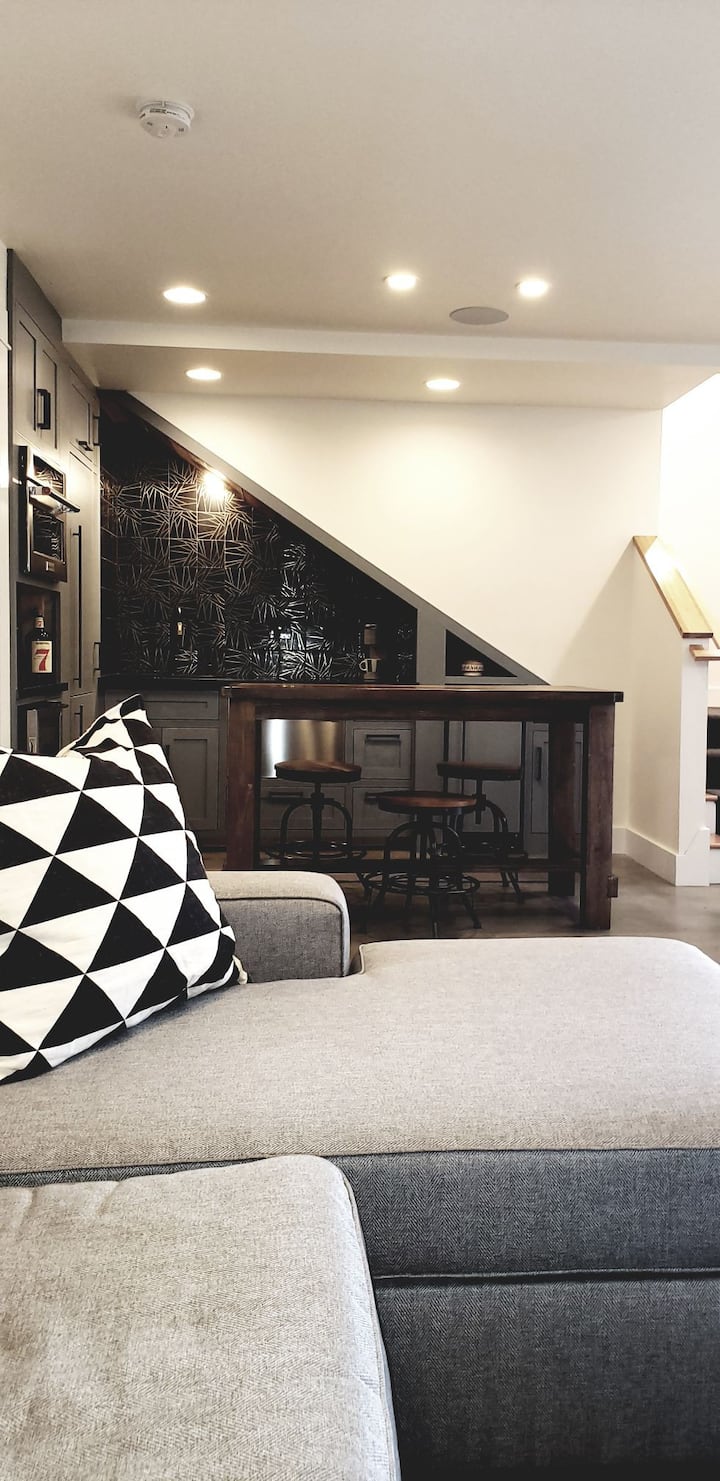 The Baker: An Urban Luxe Garden Flat - Seattle, WA