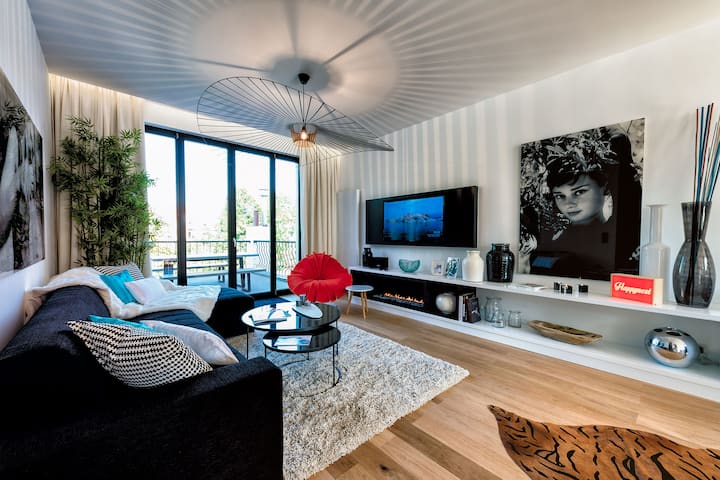 Amplio Top-piso De Dos Dormitorios Duplex - Quartier Louise-châtelain - Schaarbeek