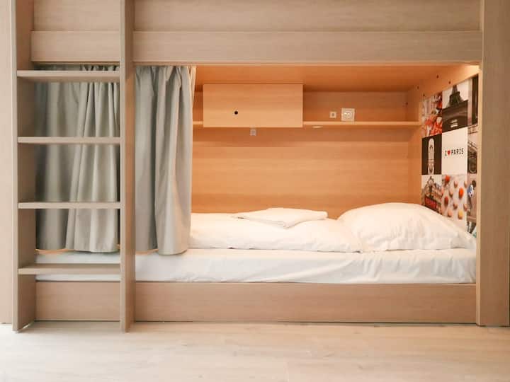 Lit En Chambre Partagée Pour 8 Au Cœur De Paris - Paris