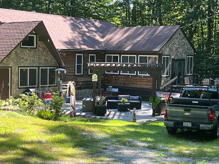 Relaxing Cabin By Lakes Region - Sebago, ME