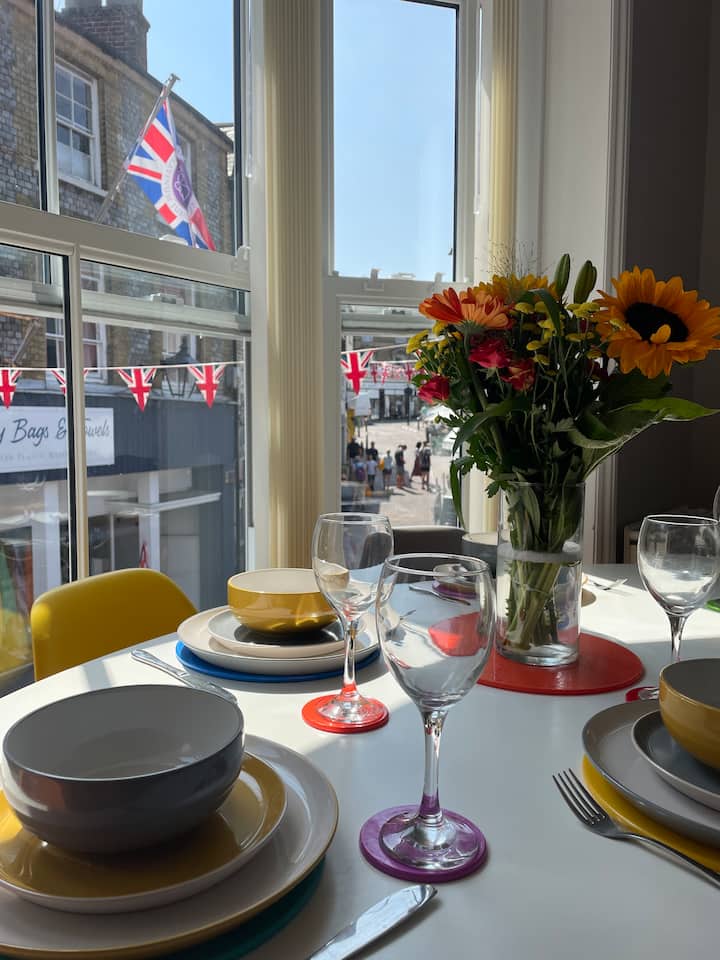 Cowes 2 Bed Apartment, Heart Of The Action - Isle of Wight