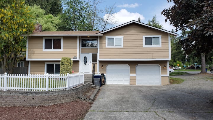 Summer Stay On Brook Boulevard - Snohomish, WA