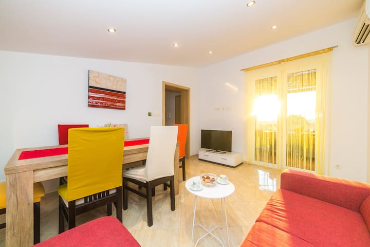 Apartment Vrkljan - Podstrana