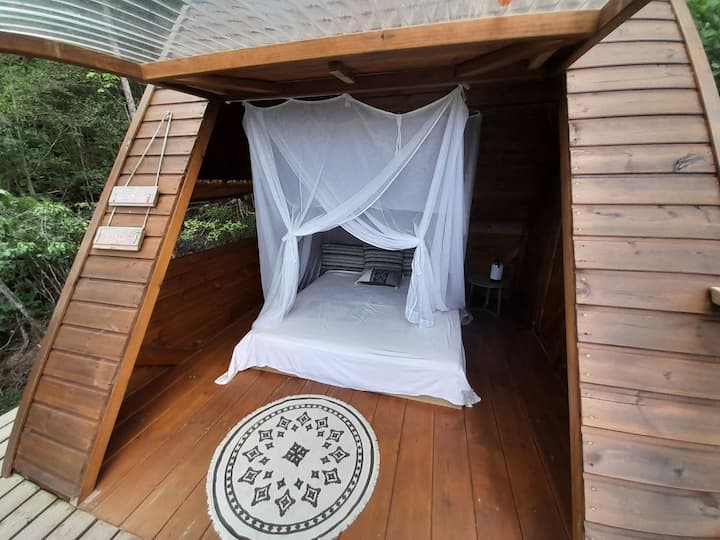 L'atelier Des Rêves, Cabane Dans Les Arbres - Guadeloupe