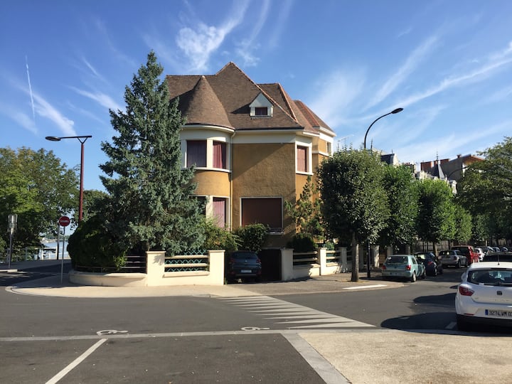 Studio Calme Et Lumineux Face Au Parc Napoléon Iii - Vichy