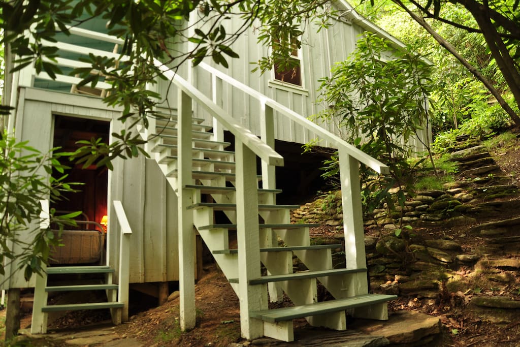 Celo River Cabin with dreamy views - Cabins for Rent in Burnsville ...