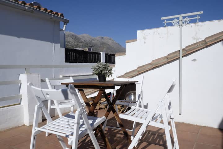 Old Rustic Townhouse In White Village Andalusia - Cortes de la Frontera