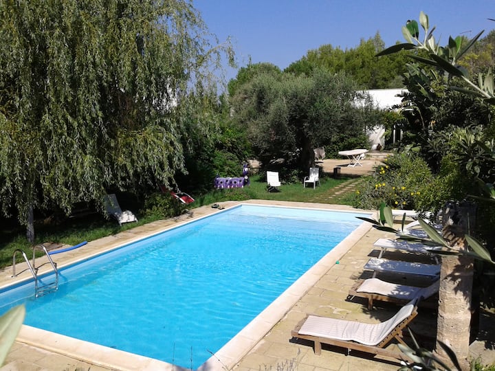 Reserve' A Grands Groupes: Joli Farme Avec Piscine - Apulien