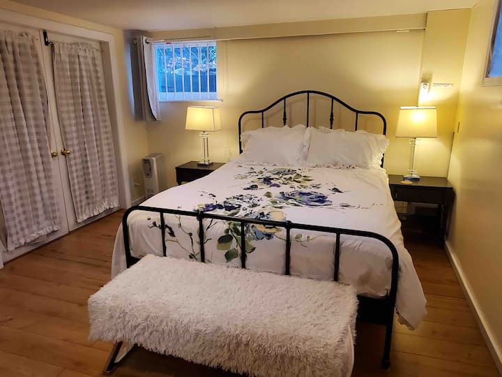 Entire Suite 2 Bdrooms Near Airport & Downtown - Vancouver