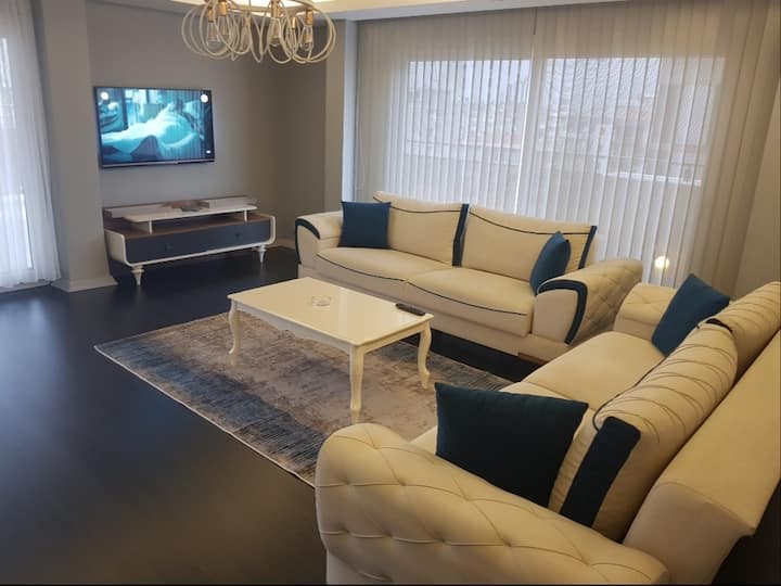 Terrace Pleasure With 3 Rooms, 3 Bathrooms - Izmir