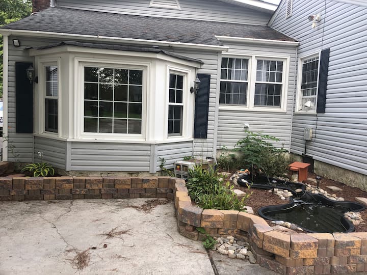 Guest Suite Studio W/ Kitchenette & Private Bath. - Virginia Beach, VA