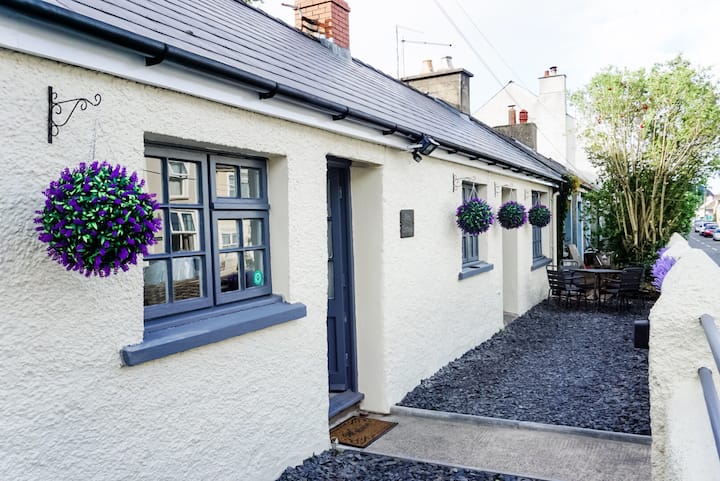 Relaxing Coastal Staycation At Pine Cottage - Fishguard