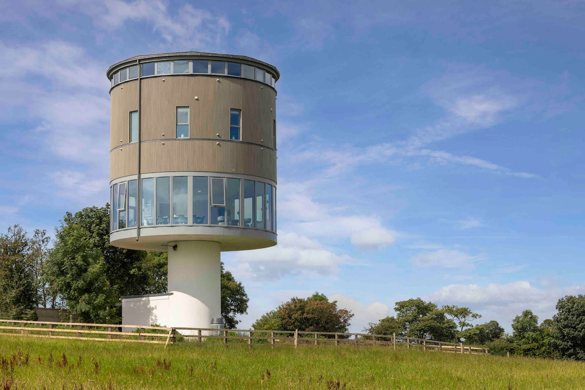 Stunning Converted Water Tower In Yorkshire - Towers for Rent in ...