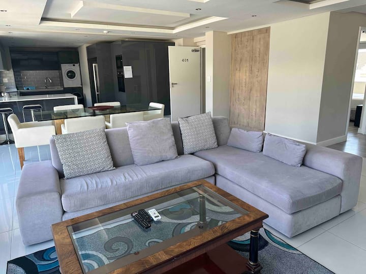 Penthouse Supreme / Large Patio - Kaapstad