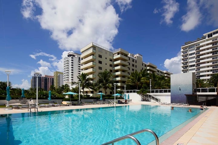 One Bedroom Ocean View - Miami Beach, FL