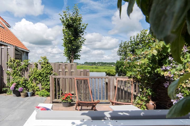 Near Amsterdam: Beautiful House With Waterview - Amsterdam