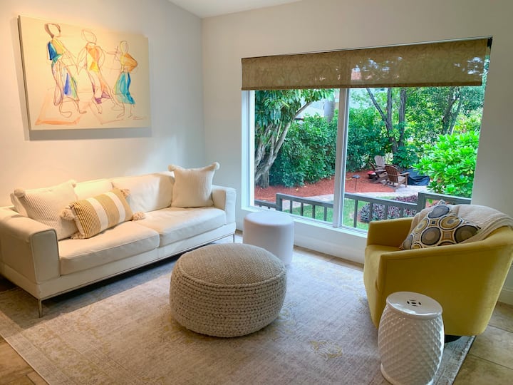 Pelican House Royal Harbor Dock Oasis - Naples, FL