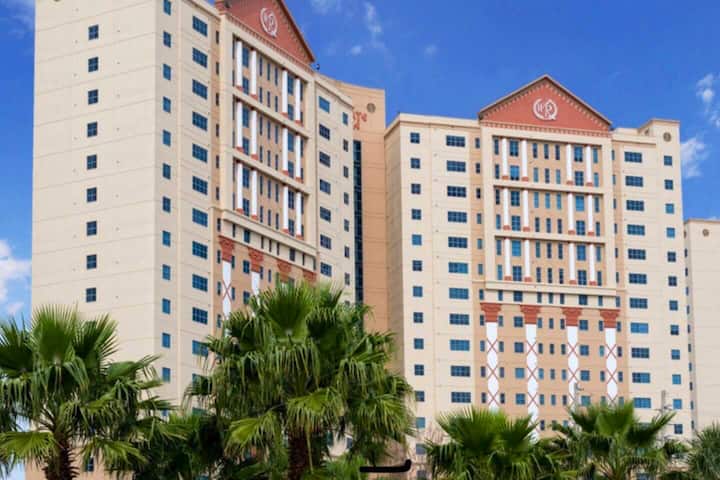 Two Bedroom 700 Sq Ft Villa In A Beautiful Resort! - Orlando, FL