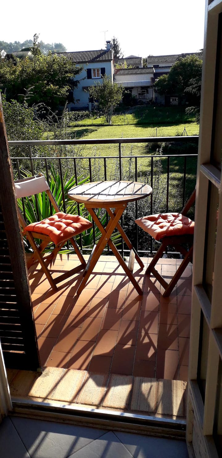 Studio Avec Mezzanine Cosy - Pégomas