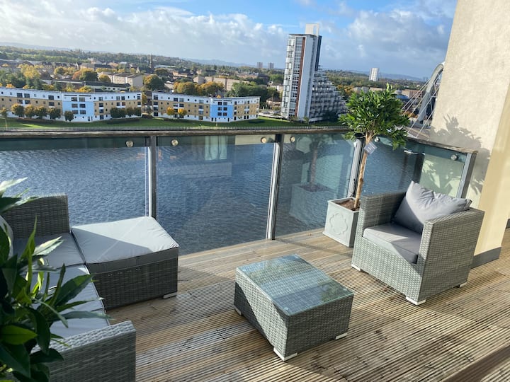 Luxury Penthouse
Stl Licence Gl00872f - Glasgow