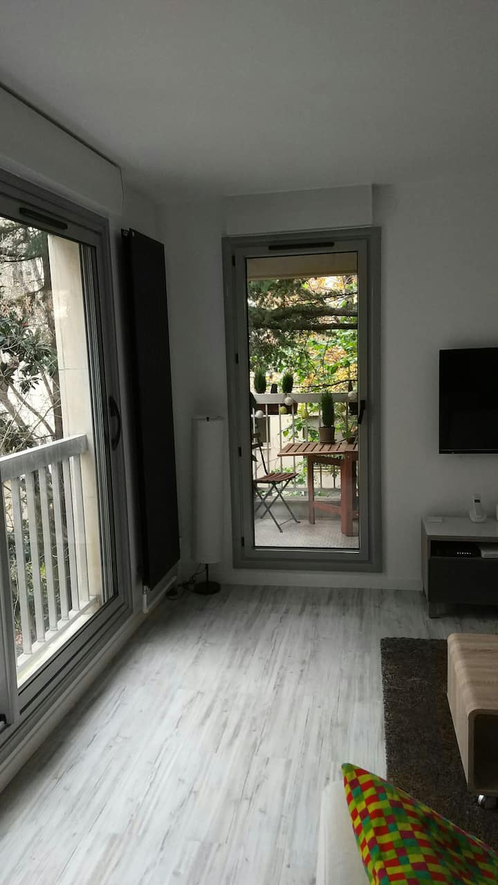 Loft Calme Et Lumineux Avec Terrasse Couverte - Parijs