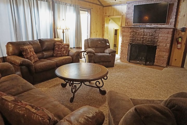 West Yankee - In Town - Pet Friendly - Satellite - Red River, NM