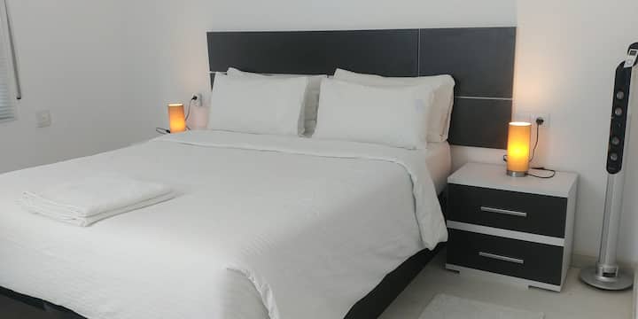 Magnifico Apartamento Cerca Del Estadio Camp Nou - L'Hospitalet de Llobregat
