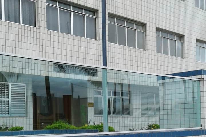 Apartamento Térreo De Frente Para A Praia. - Praia Grande
