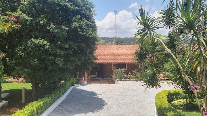 🍇Roteiro Do Vinho🍇
Casa De Campo Com Piscina. - Ibiúna