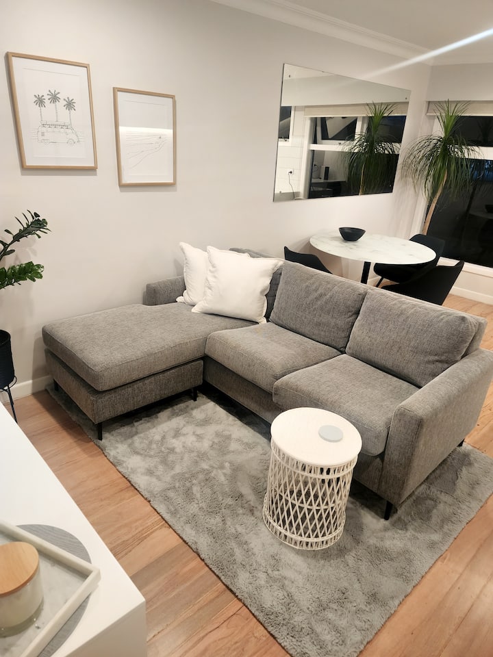 1-bedroom Apartment With Parking In Prime Location - Auckland