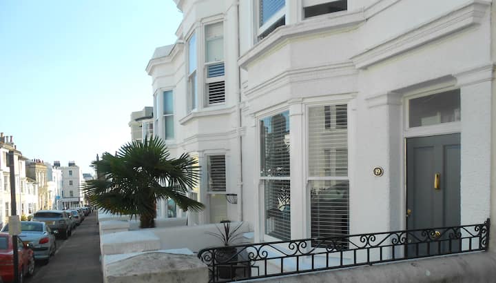 Perfect Town Centre Location - イギリス ブライトン