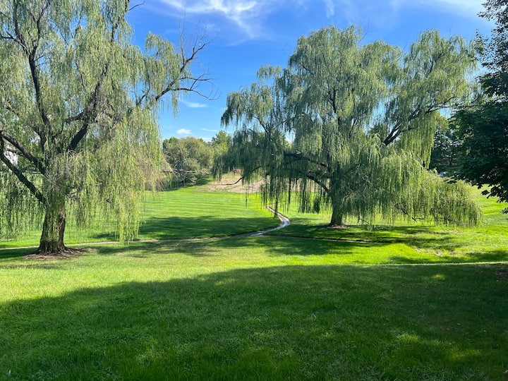 Quiet, Bright Condo Near Princeton + Rutgers - New Jersey