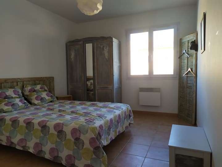 Senas : Entre Les Alpilles Et Le Luberon - Sénas