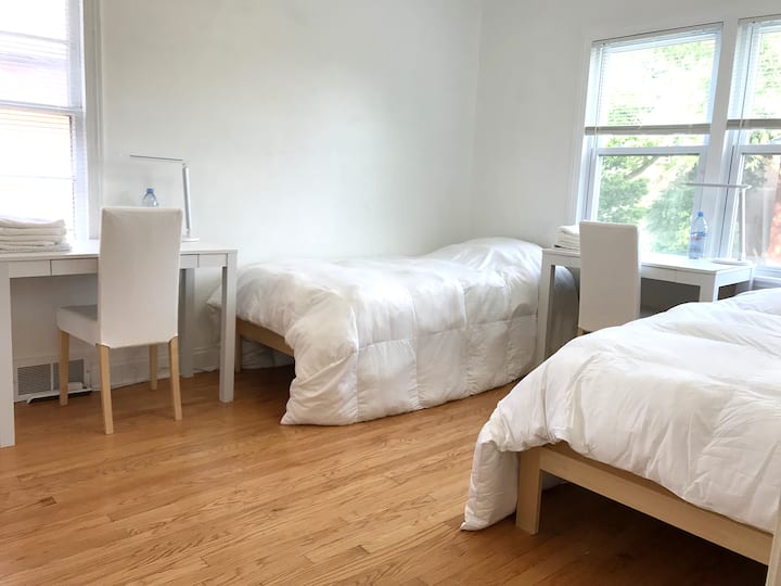 Room3 Quiet&cozy Citylakehouse Nonsmokers Only - Chicago, IL