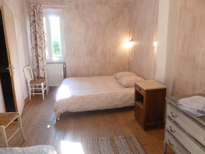 Chambres Face Au Mont Ventoux, à Savoillan - Buis-les-Baronnies