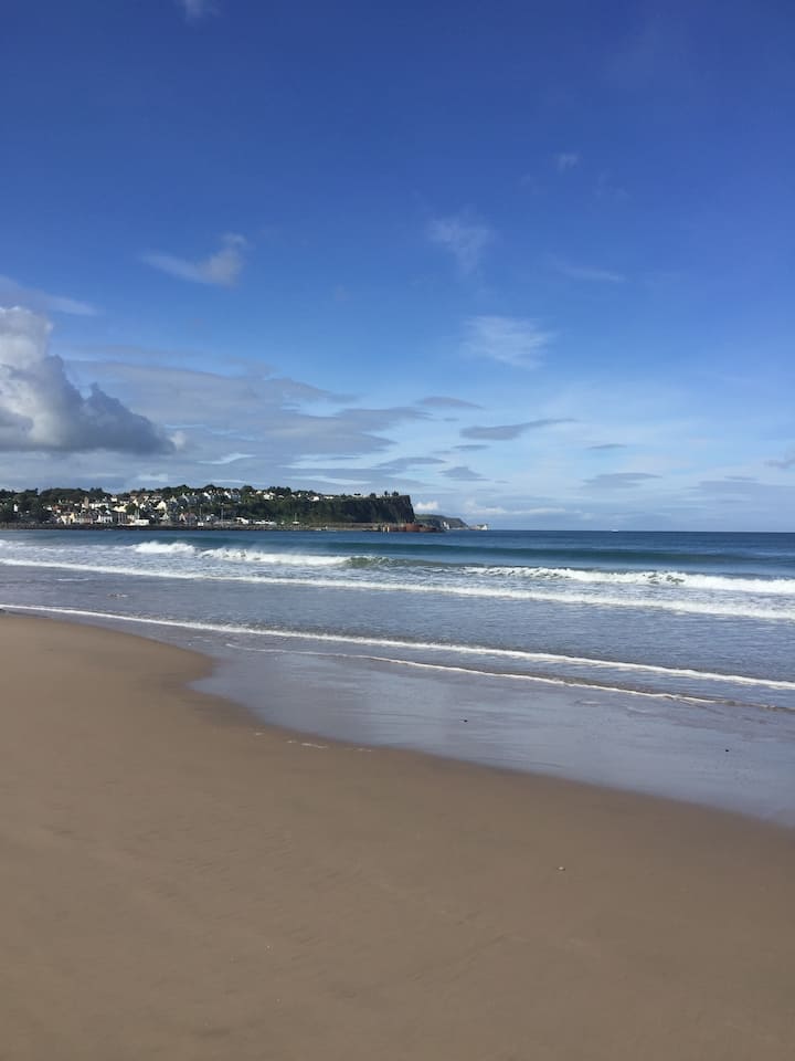 Large Modern Ground Floor Apartment By The Sea - Ballycastle
