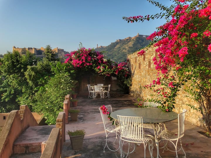 Amber And Jaigarh Fort View (1st Floor) - Jaipur