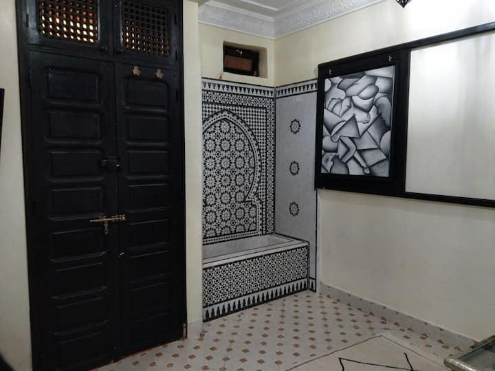 Well Furnished Appartment 100m From The Big Square - Marrakesh