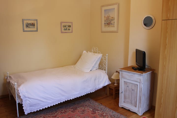 Le Jardin Bed& Breakfasts - Nivelles