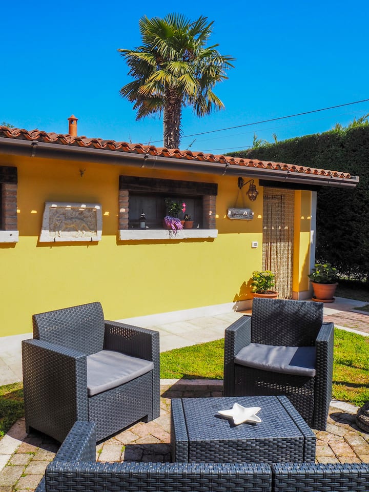 La Brigata  Apartments (Yellow House) - Cavallino-Treporti