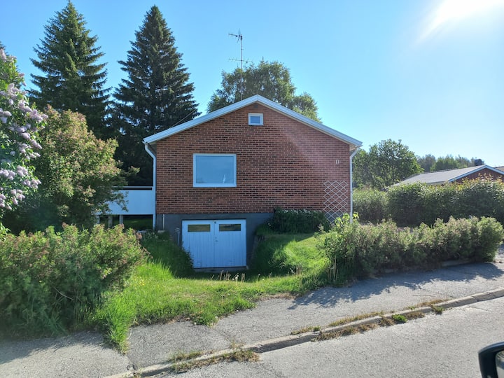 3 Sovrum.
Villa. Fri Parkering. - Skellefteå