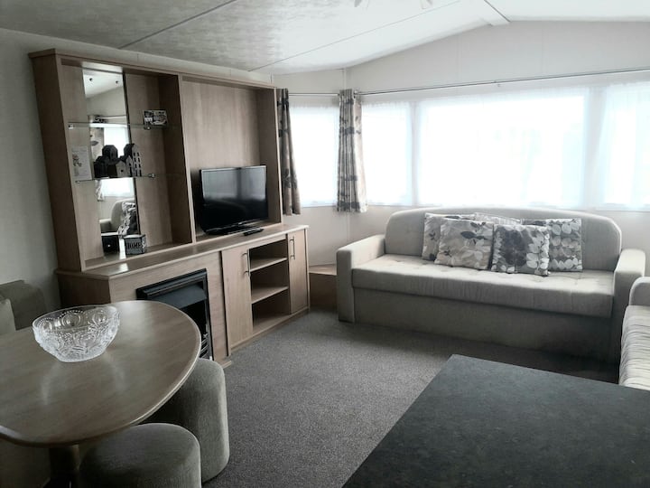 Sp73 Lovely Three Bedroom Mobile Home On Park Dean - Camber Sands