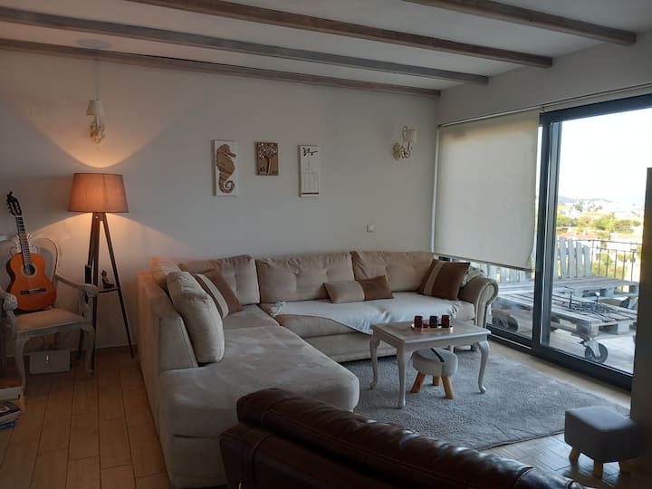 ΣΠΙΤΙ ΤΗΣ ΑΝΑΤΟΛΗΣ - 알로니소스섬