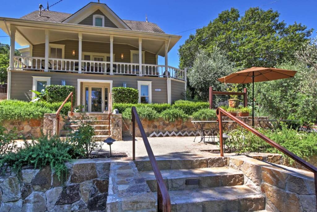 Award Winning Art Mansion Estate - Villas for Rent in Calistoga ...