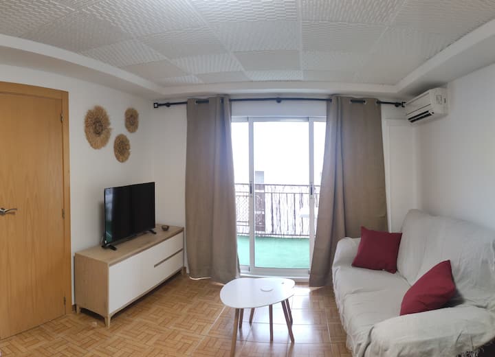 Garaje, Wifi Y Balcón. Aire Acondicionado. - Favareta